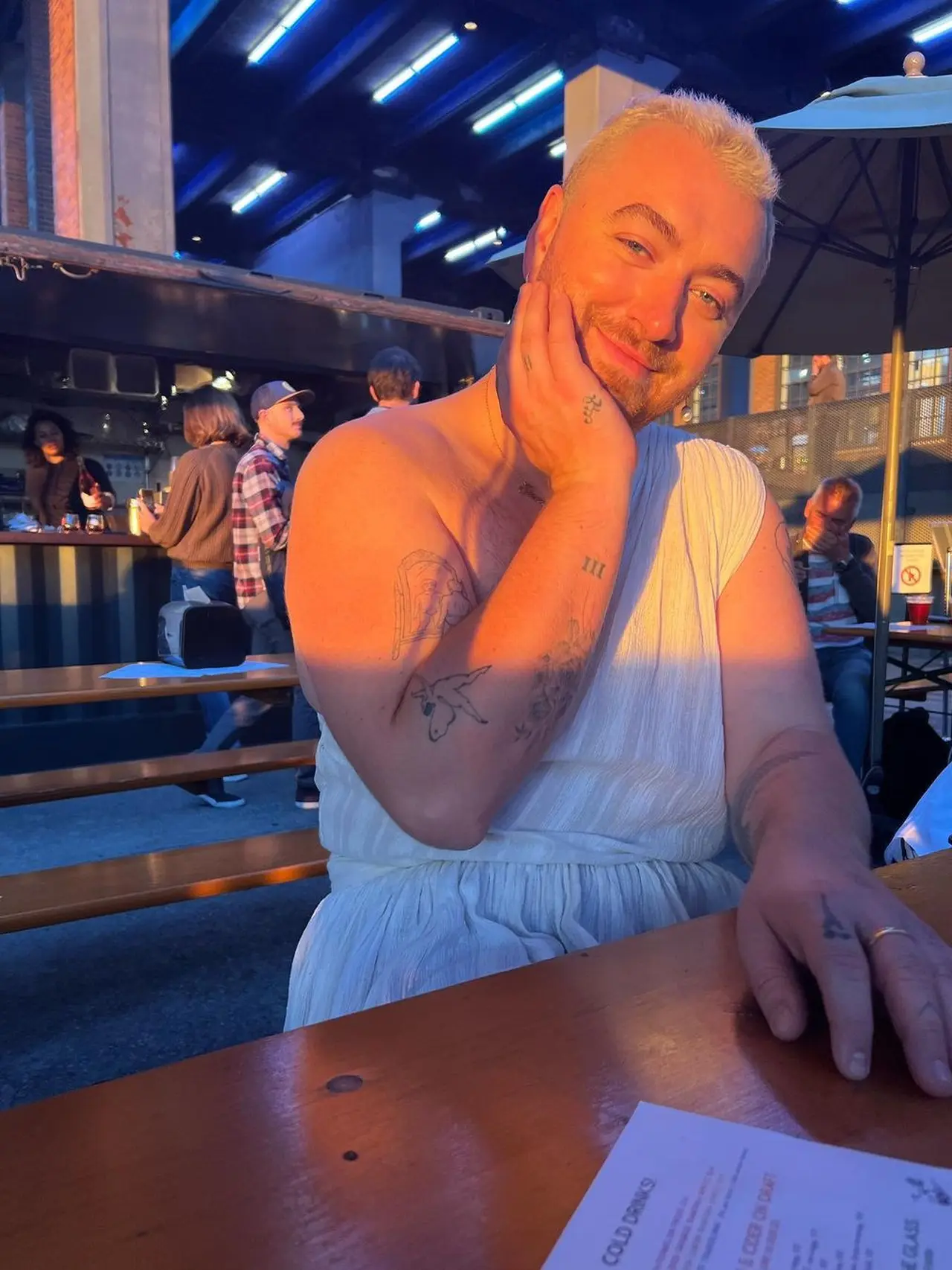 4 Perubahan Penampilan Sam Smith dari Cool ke Flamboyan, Disebut Mirip ...