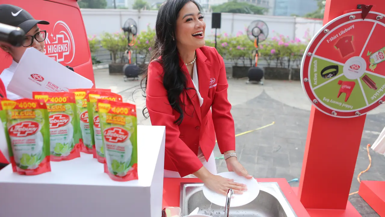 Lifebuoy Pencuci Piring Bersama Titi Kamal Launching Klinik Piring ...