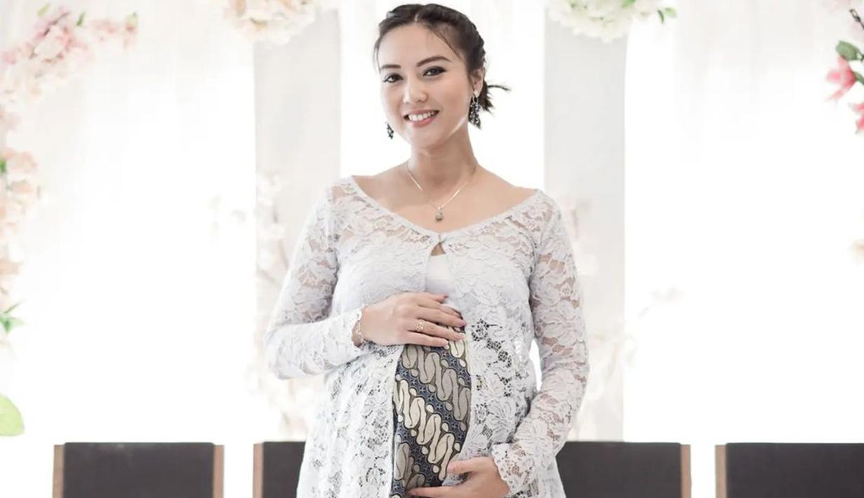 Momen Marissa Jeffryna Gelar Acara 7 Bulanan, Usung Adat Sunda