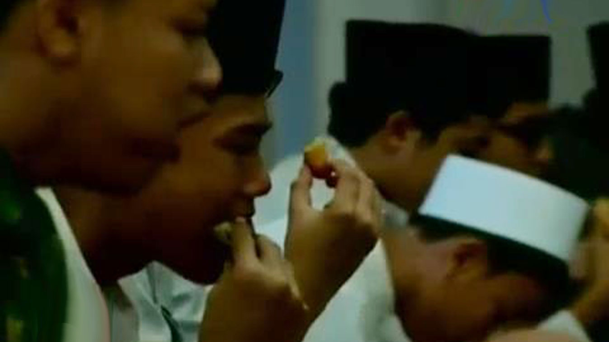Karamah: Hikmah Berpuasa, Berhenti Makan Sebelum Kenyang - Islami ...