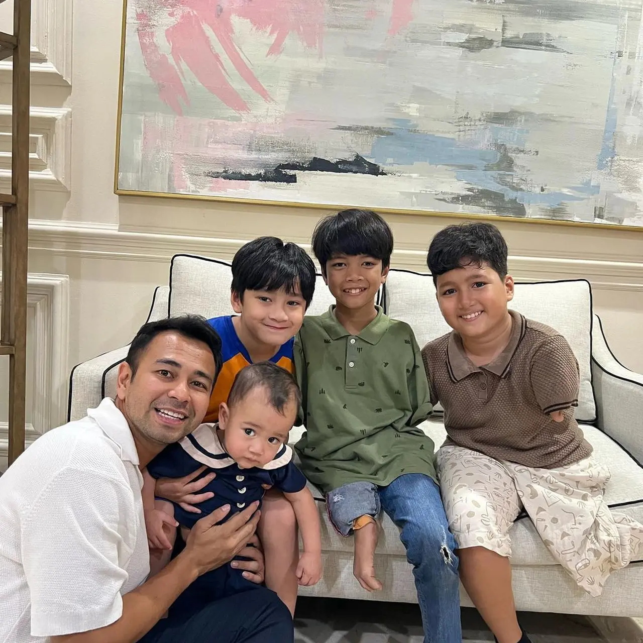 6 Potret Rafathar Bareng Sosok Viral, Terbaru Bersama Anak Jago Main Latto-Latto - Hot Liputan6.com