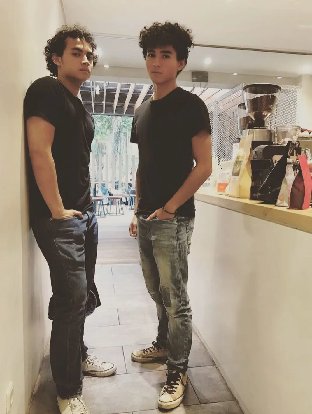 Semanis Gula Jawa, Ini 8 Potret Pemeran Piyan di Film Dilan - Photo ...