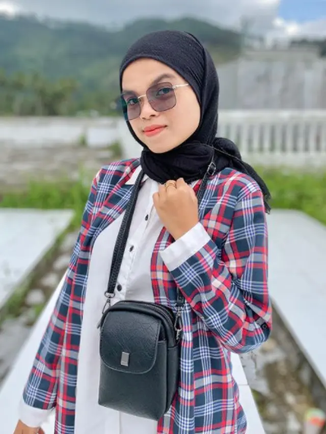 Viral Wanita Ini Disebut Mirip Thariq Halilintar, Ini 6 Potretnya