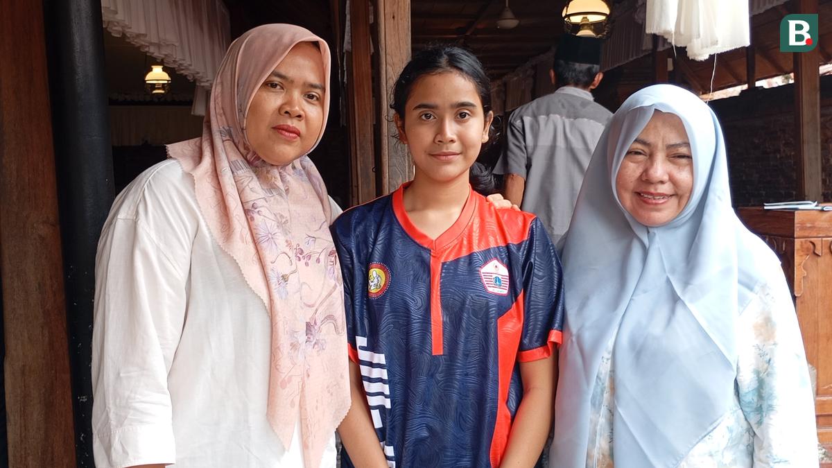 PON Bela Diri Kudus 2025: Atlet Jujitsu Muda, Safina, Sempatkan Mampir ...