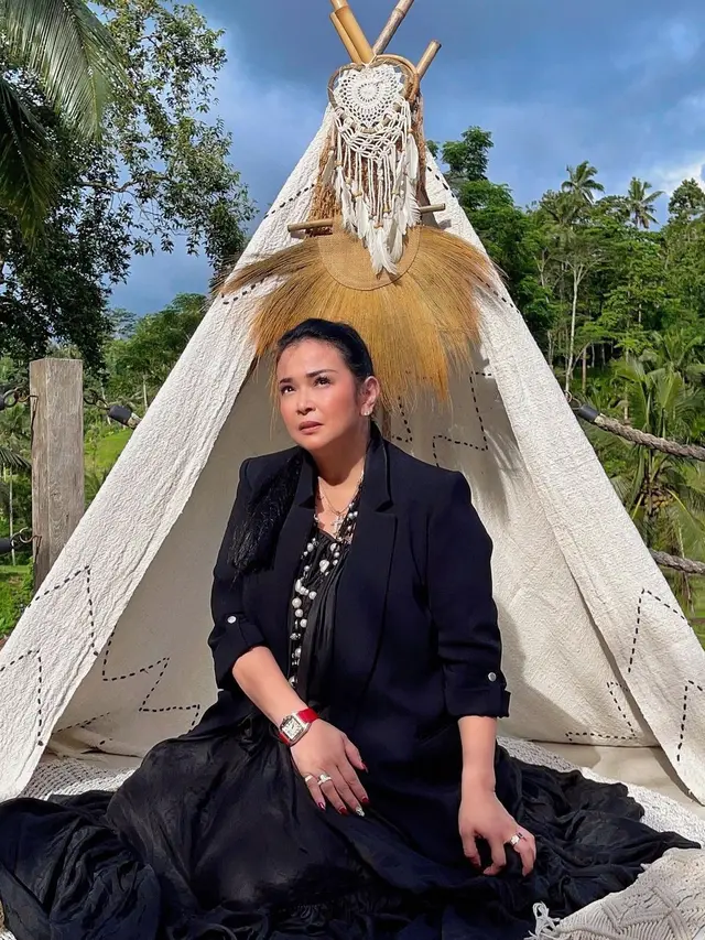 6 Potret Terbaru Jennifer Jill Usai Bebas dari Rehabilitasi, Disebut ...