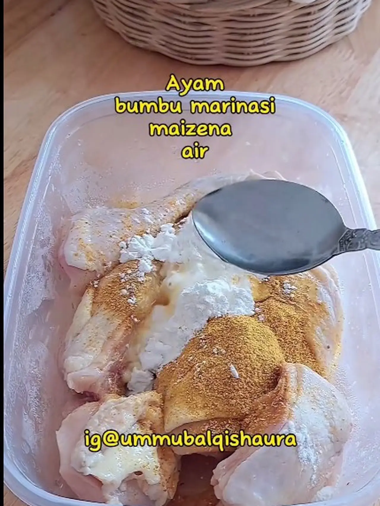 Tanpa Sayatan, Begini Cara Ampuh Bersihkan Darah Ayam Sebelum Memasak ...