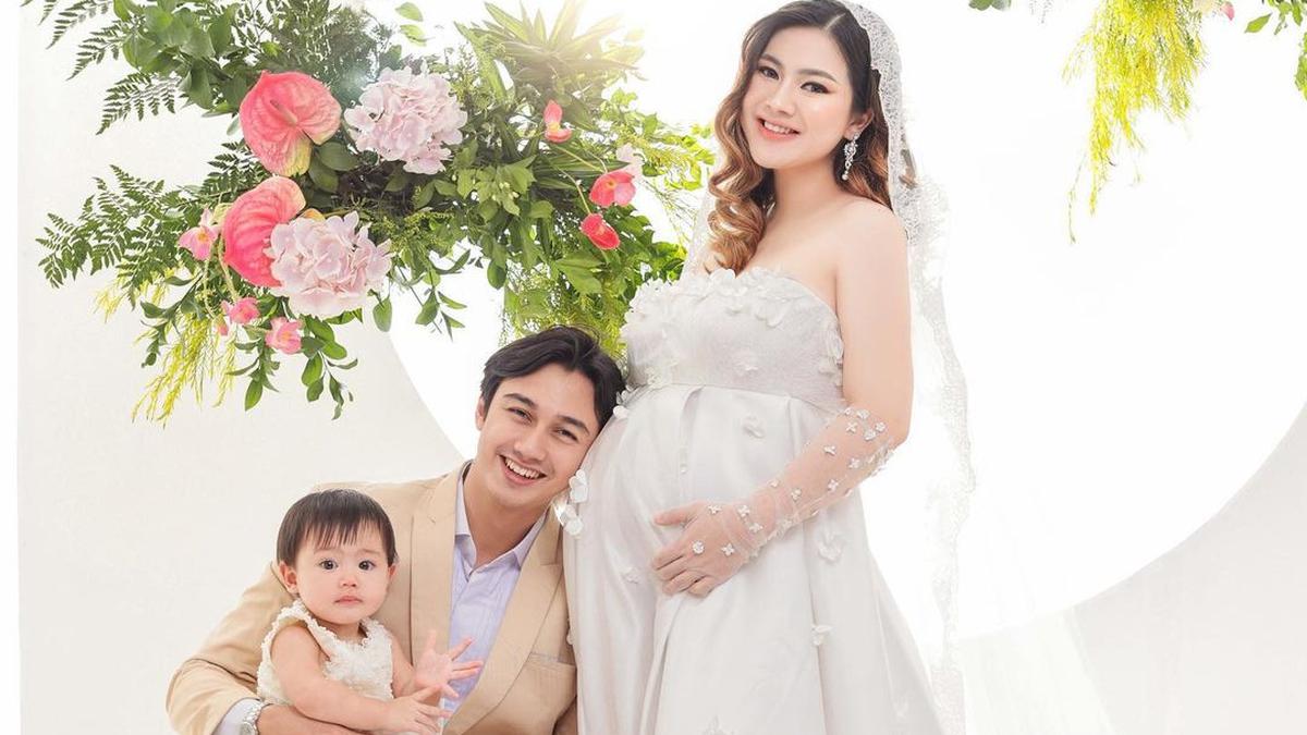 Felicya Angelista Jalani Maternity Shoot Bersama Caesar Hito, Seperti Jadi Pengantin Lagi - Foto ...