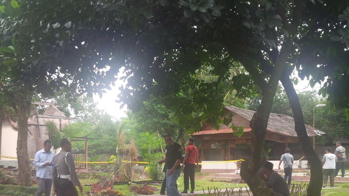 Diminta FPI, Warga Turunkan Atribut GMBI Depok - News Liputan6.com