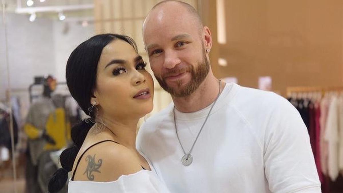 Melaney Ricardo Sudah Satu Bulan Lebih Berpisah dengan Suaminya ...