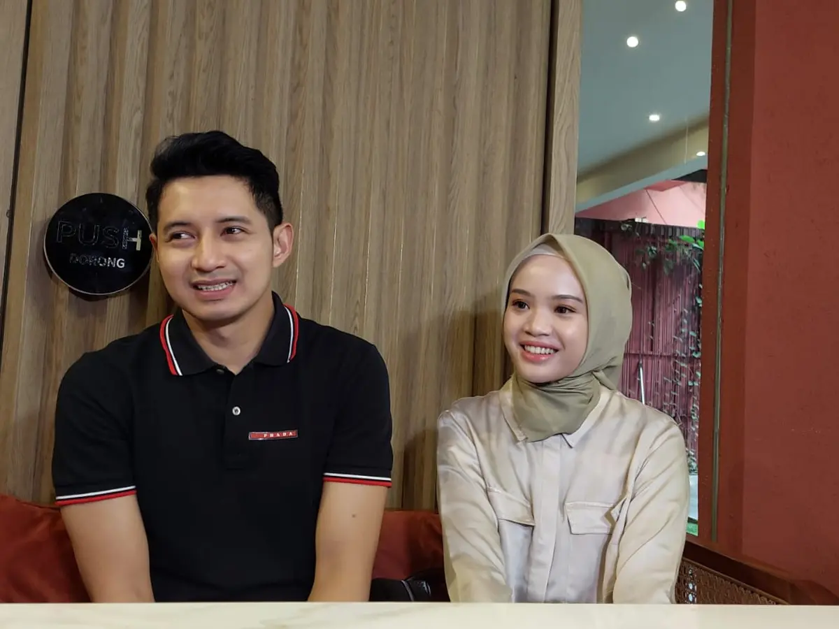 Foto Chand Kelvin E Dan Keluarga 5 Potret Tasyakuran Dan Gender Reveal