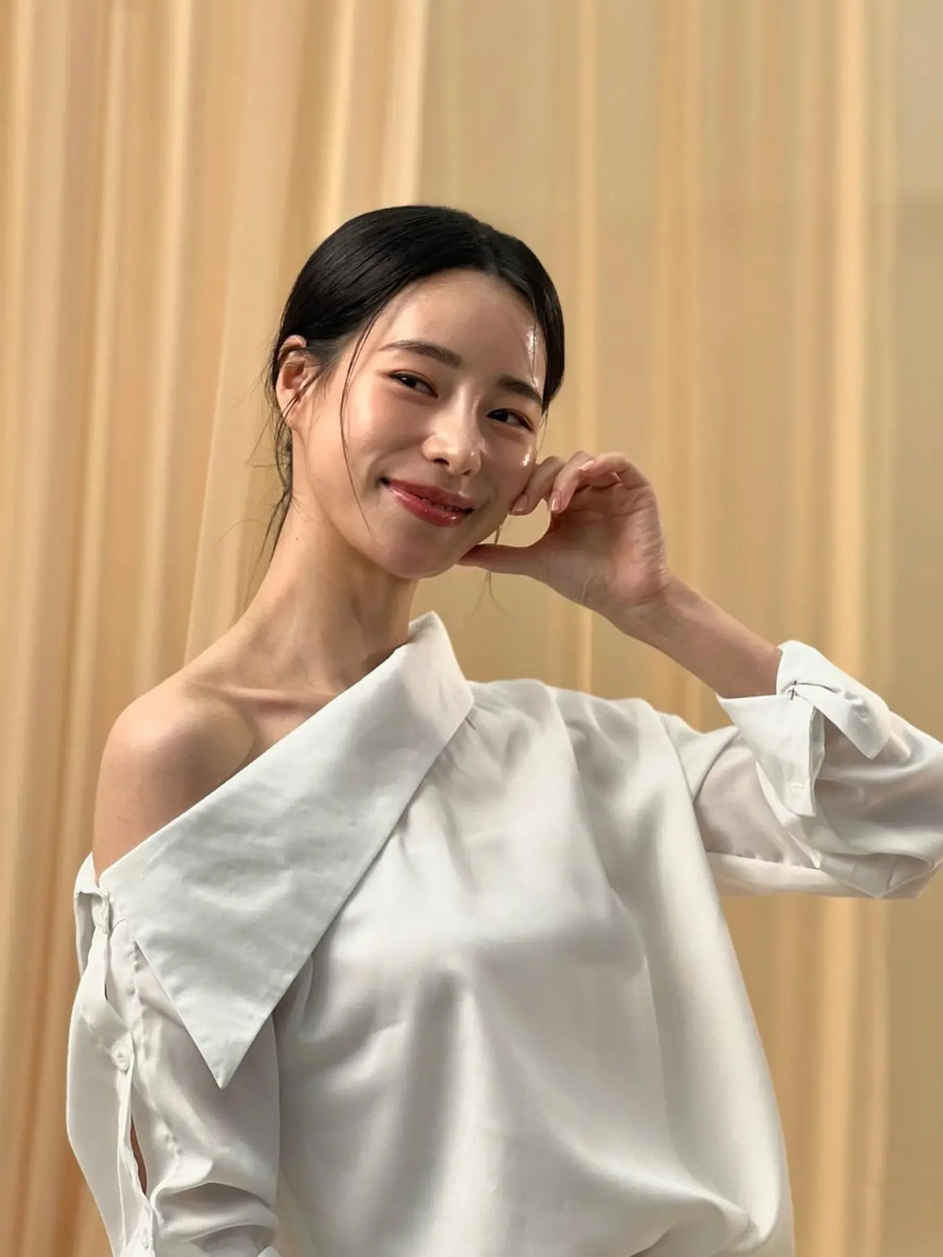Lim Ji Yeon Tunjukkan Bagaimana Ia dan Lee Do Hyun Saling Dukung Karier ...