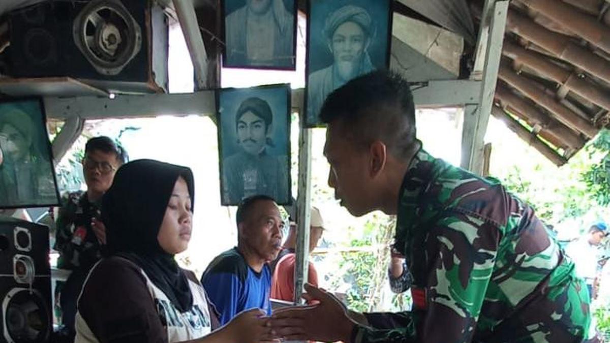 Kronologi Arogansi Prajurit TNI Tendang Motor Ibu-Ibu di Jatiwarna yang Viral - News Liputan6.com