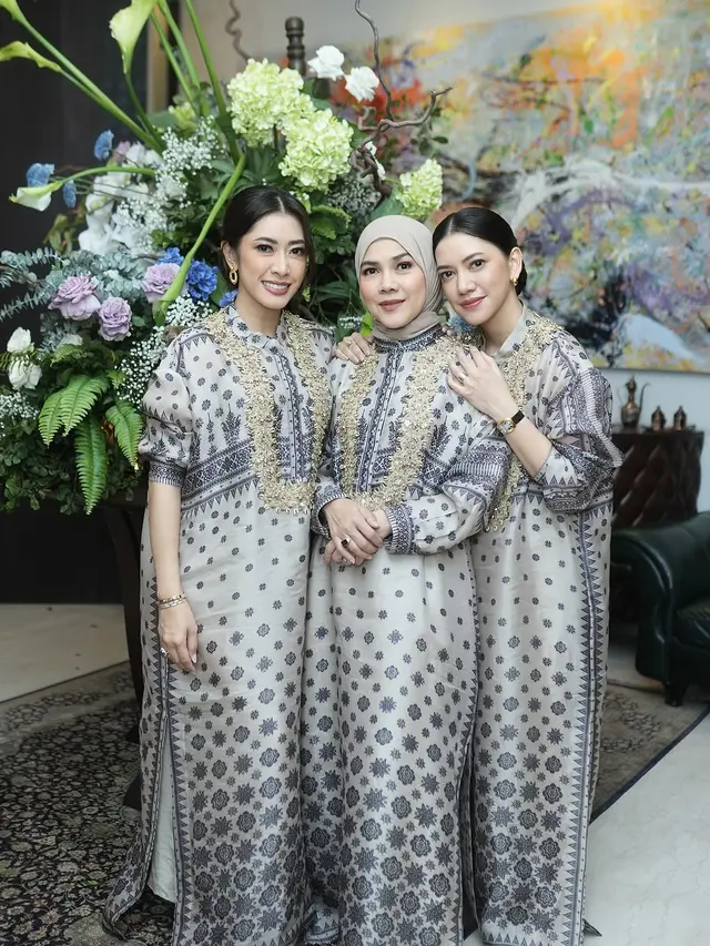 6 Potret Aliya Rajasa Tampil Anggun di Pengajian Jelang Pernikahan Sang ...