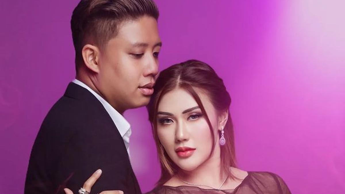 Meriahkan HUT RI Ke-78, Rey Utami Bagi-bagi Uang Ratusan Juta Rupiah ...