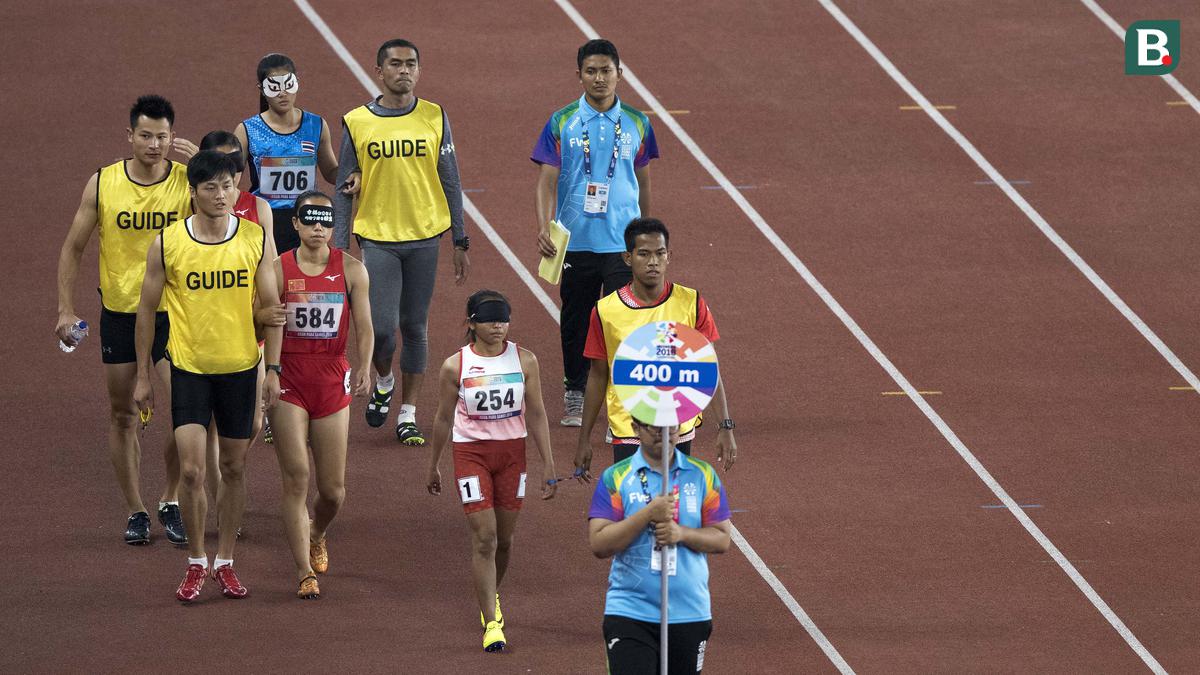 FOTO: Kehebatan Para Pelari Tuna Netra Asia di Asian Para Games 2018.