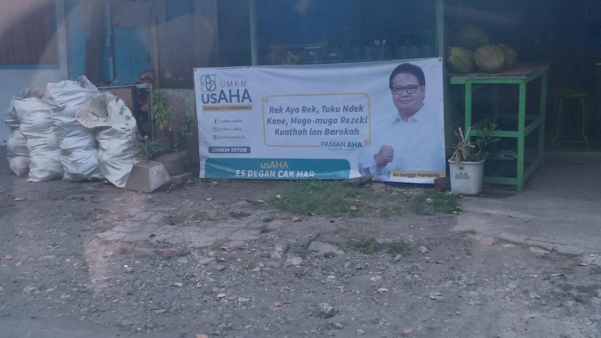 Spanduk Airlangga Menjalar di Warung Surabaya, Kampanye Capres 2024 ...