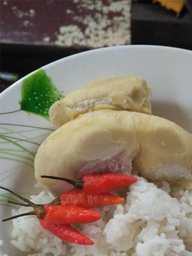 7 Potret Makan Nasi Pakai Buah ala Netizen Ini Bikin Heran, Nggak Habis ...