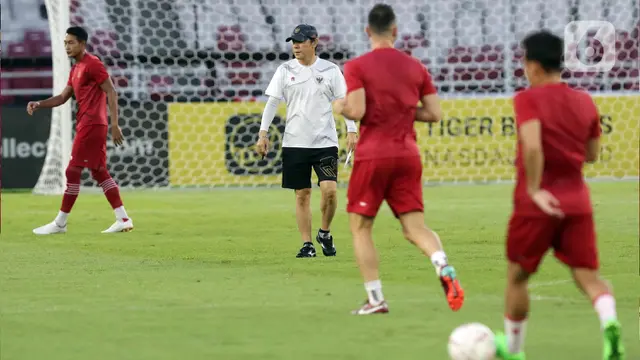 Dor! Usai Dipecat PSSI, Shin Tae-yong Dikaitkan dengan Klub Vietnam Hanoi FC - Indonesia Bola.com