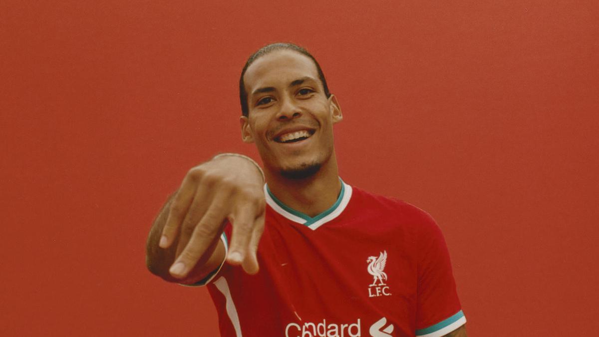 Kit Pertama Hasil Kolaborasi Liverpool Bersama Nike, Virgil van Dijk ...
