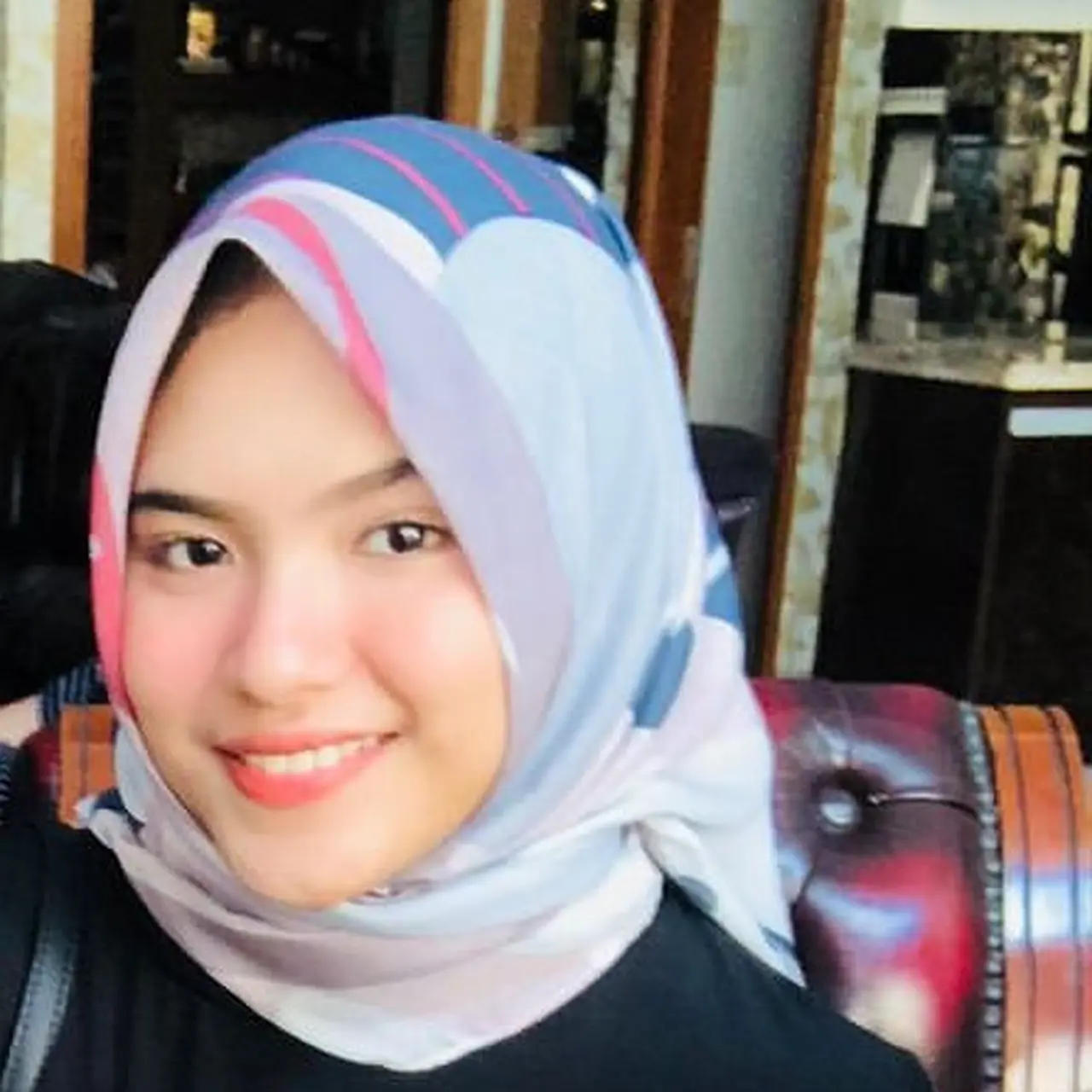 6 Potret Lawas Zahwa Nadhira, Terpaut Usia 9 Tahun dengan Anak Mahfud MD - Hot Liputan6.com