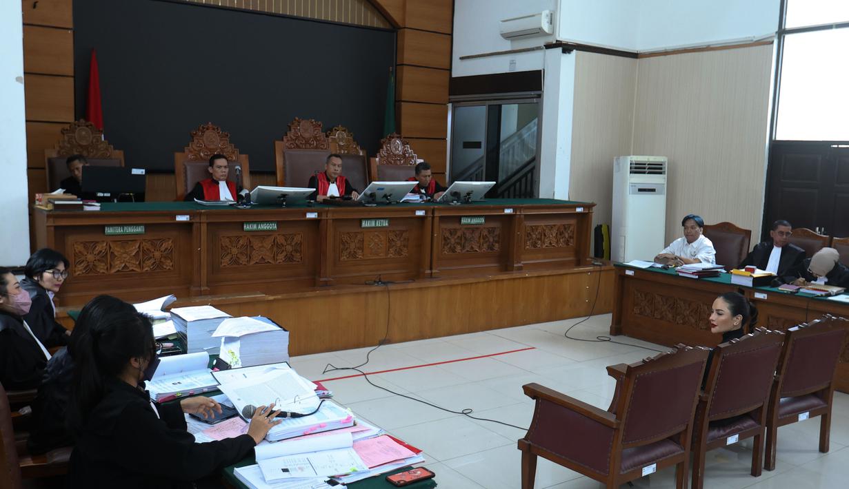 Hadiri Sidang Lanjutan Kasus Pemerasan dan TPPU, Nikita Mirzani Jadi Saksi Asistennya - Foto ...