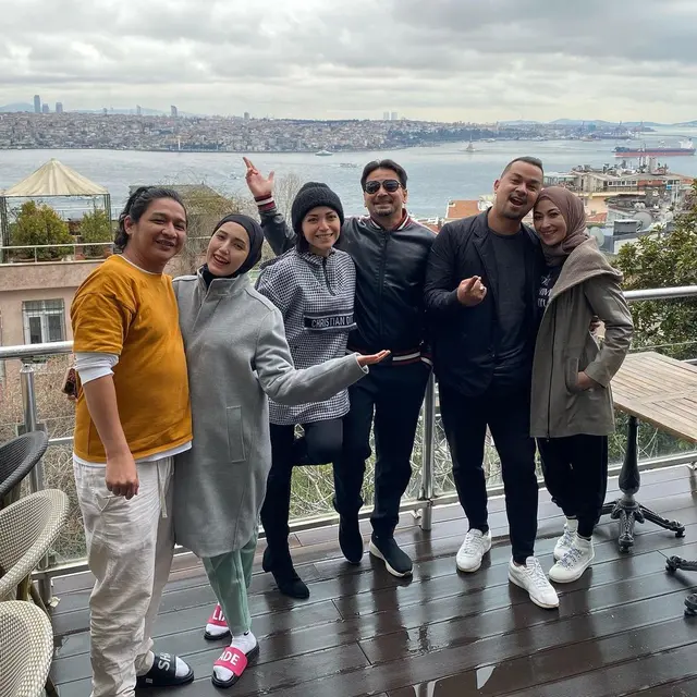 6 Potret Liburan Pasha Ungu, Sultan Djorghi, dan Umar Lubis di Turki ...