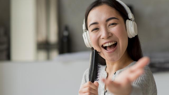 Uji Skill Nyanyi yang Lagi Viral One Breath Dancing Queen Challenge di ...