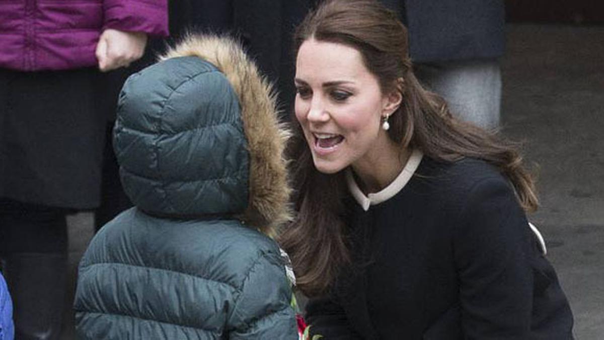Saking Cantiknya, Anak-Anak Mengira Kate Middleton Adalah Princess Elsa Frozen - Lifestyle ...