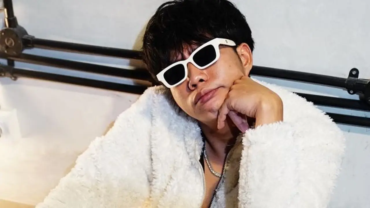 Lucky Adnan Curhat di Album Perdana, Dibantu Penggarapannya oleh Sandy ...