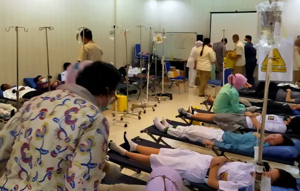 Mengenal AMDK Adalah: Panduan Lengkap Air Minum Dalam Kemasan - Feeds ...