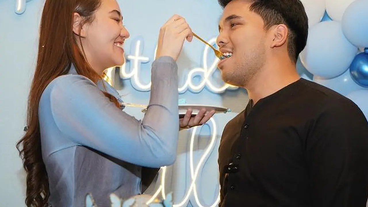Intip Harga Outfit hingga Kado Aaliyah Massaid saat Ulang Tahun ke-22, Thariq Halilintar Beri ...