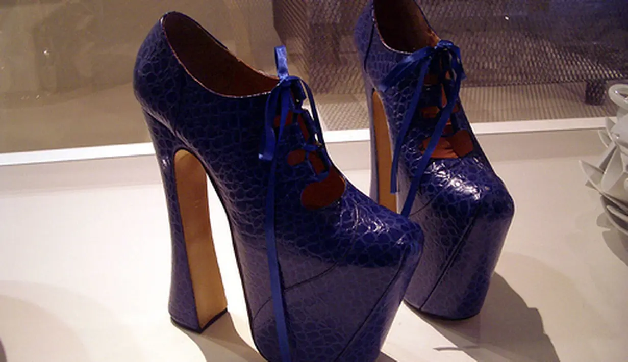 10 Desain High Heels Wanita Dengan Bentuk Yang Super Unik - Photo ...