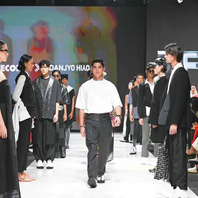 Adu Gaya Bonge Citayam Fashion Week dan Al Ghazali di JF3, Siapa yang Paling Keren? - Fashion ...
