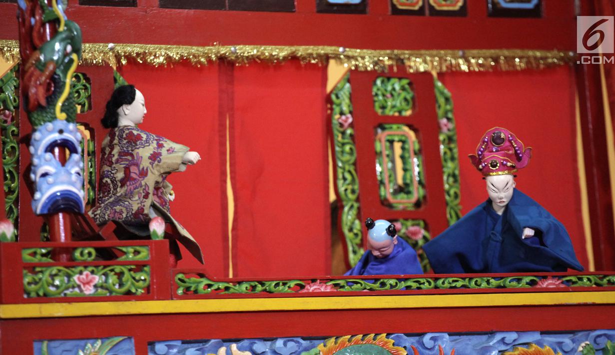 FOTO: Menikmati Pertunjukan Wayang Potehi, Tradisi Tionghoa Sambut ...