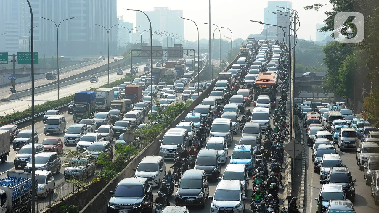 Siapa Penyumbang Polusi Udara Terbesar, Mobil atau Motor? - Bisnis ...