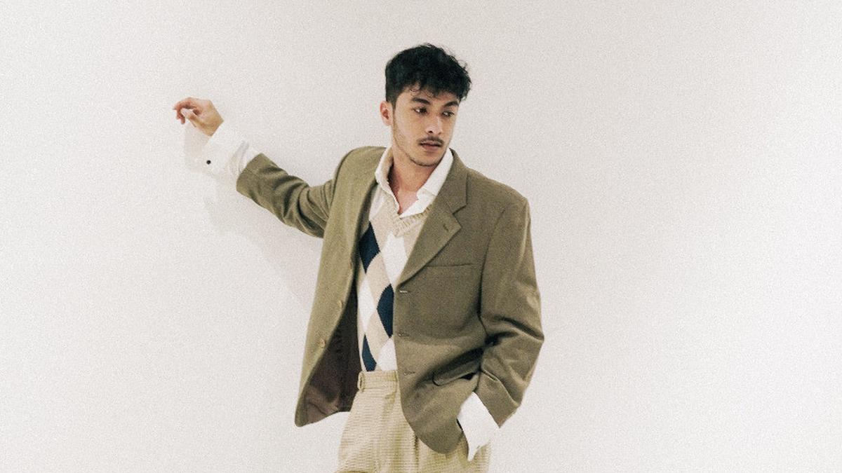 Aziz Hedra Langsung Terharu, Lagu Somebody’s Pleasure Kini Tembus 1 ...