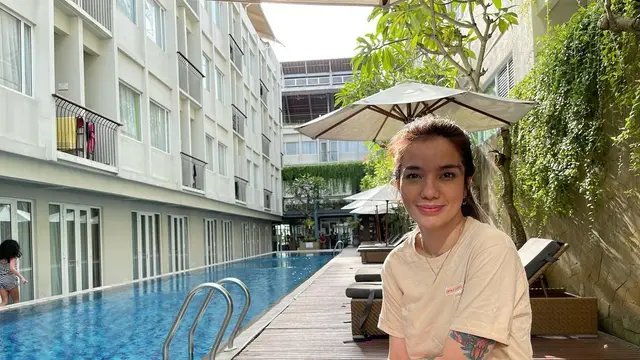 6 Artis Ini Hamil Anak Kelima di Usia 30-an Tahun, Terbaru Sheila Marcia - Hot Liputan6.com