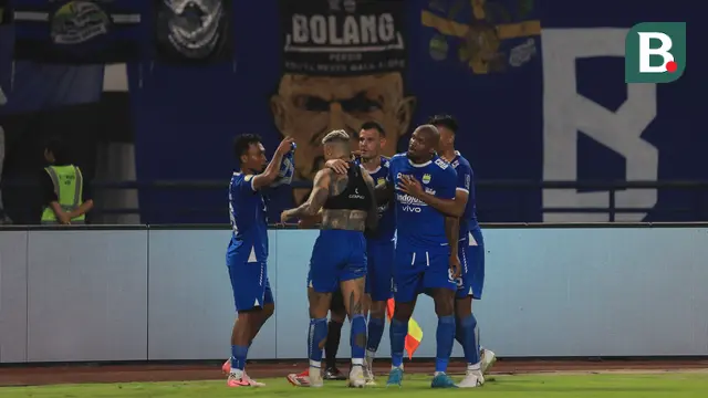 Marc Klok Takjub Lihat Kiprah Rekan Setimnya di Persib Selama Bulan ...