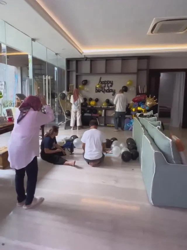 7 Potret Rossa Rayakan Ultah Putra Semata Wayang Bersama Mantan Suami ...