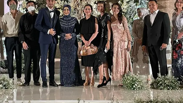 9 Potret Artis di Resepsi Pernikahan Achmad Megantara, Dihadiri Bintang ...