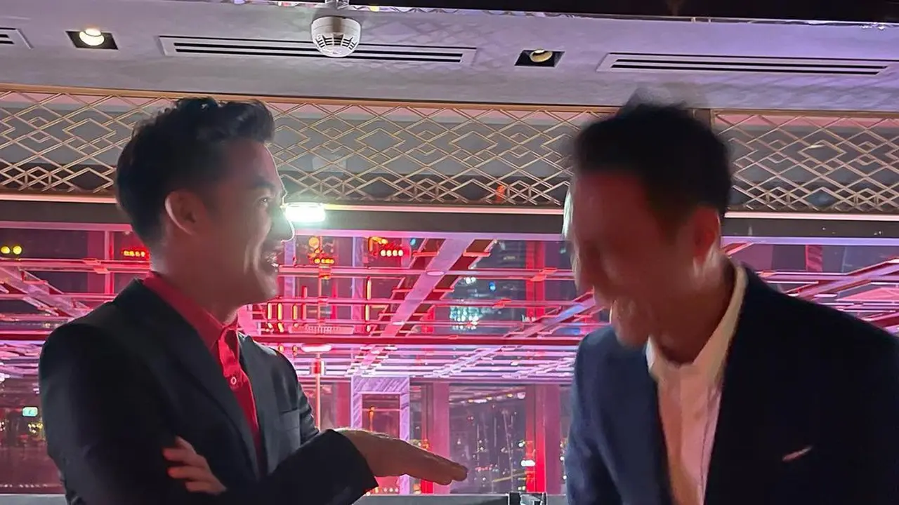 5 Potret Daniel Mananta Reuni dengan VJ Utt di Thailand - Entertainment ...