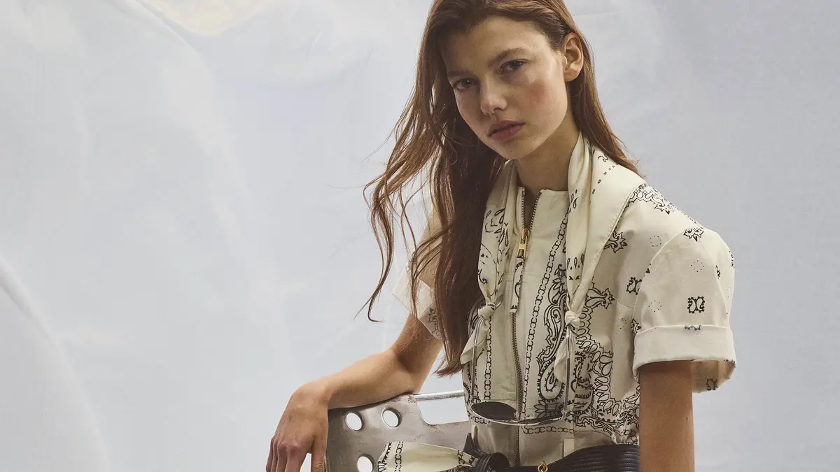 Menikmati Keindahan Bunga Tropis melalui Jiwa Petualang Amelia Earhart ...