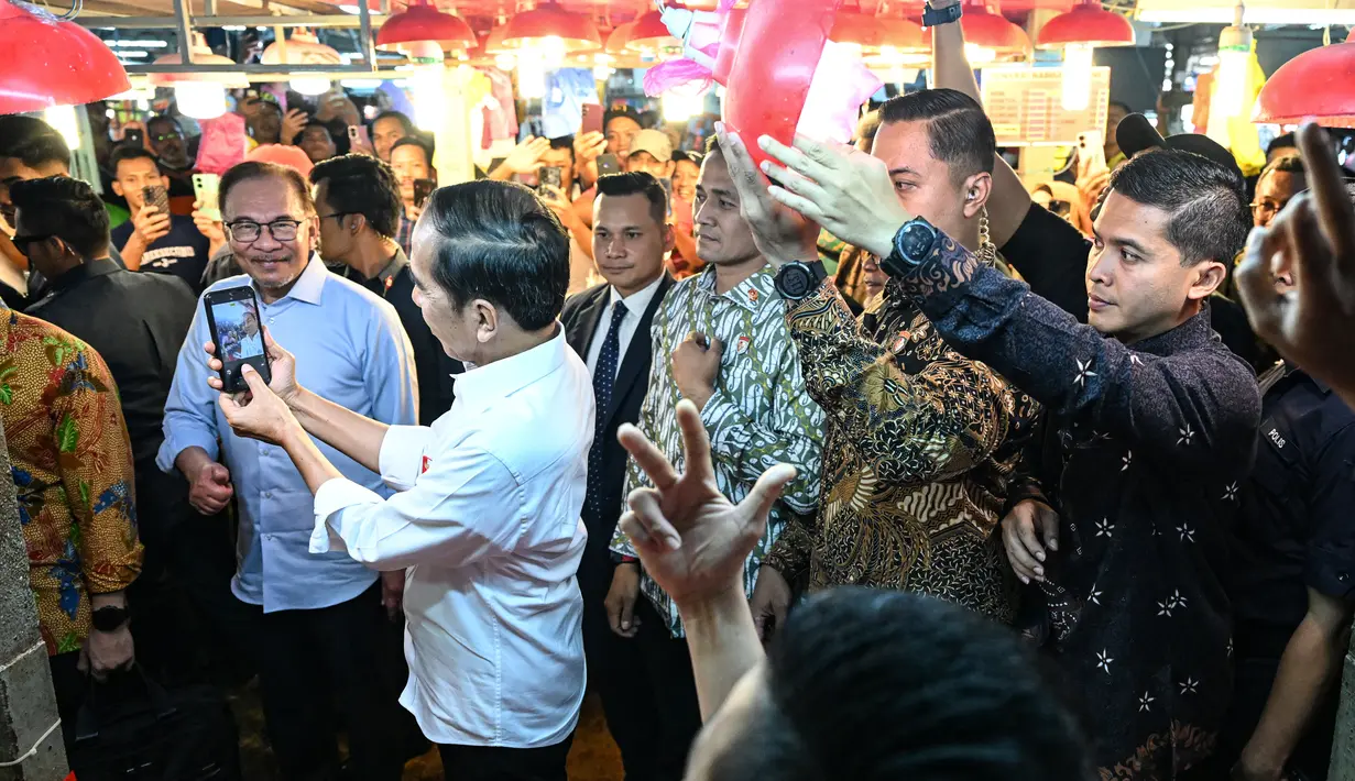 Potret Presiden Jokowi Blusukan ke Pasar di Kuala Lumpur - Foto ...
