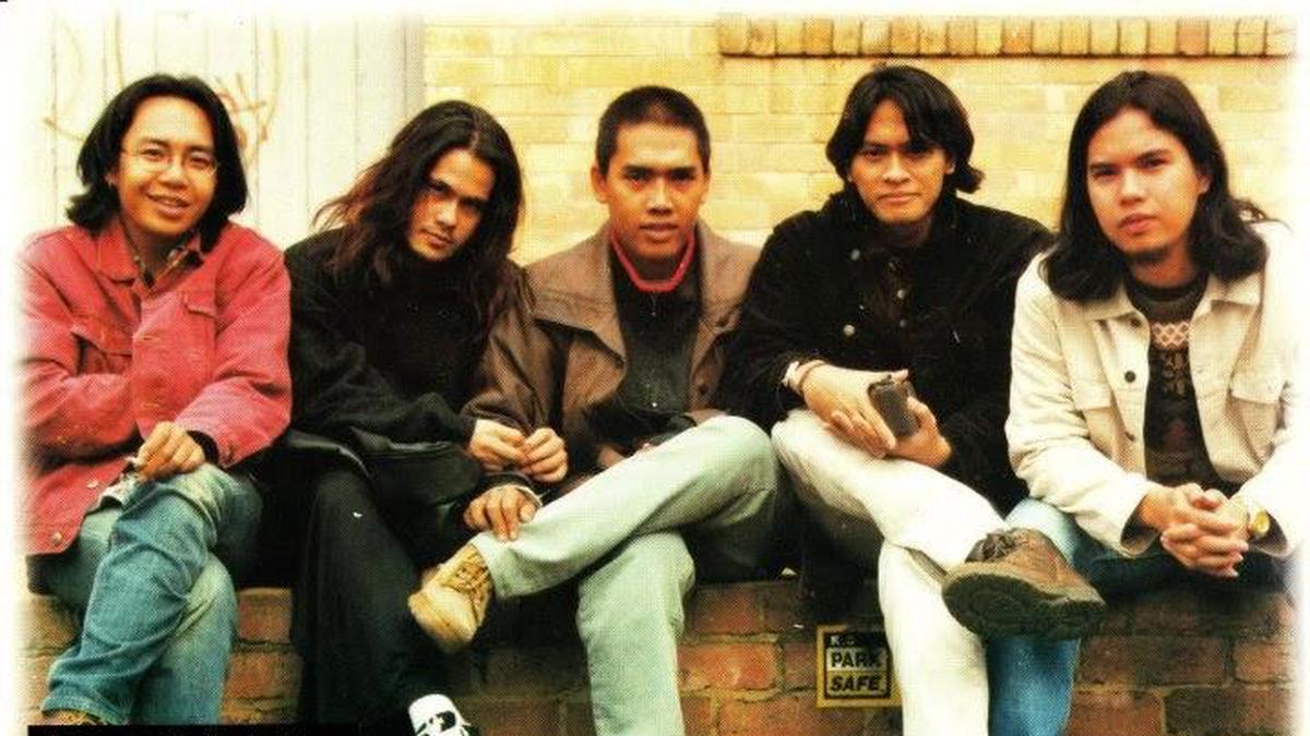 Nostalgia 90-an, Dewa 19 dan Ari Lasso Bawakan Semua Hitsnya - ShowBiz ...