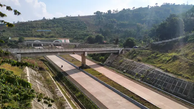 Mulai Hari Ini, Tol Cisumdawu Seksi 1 Digratiskan Sampai Dua Pekan ke Depan - Regional Liputan6.com