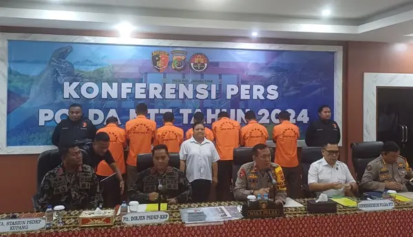 Meneguk Kesegaran Es Sekemu, Pelepas Dahaga Saat Musim Kemarau dari ...