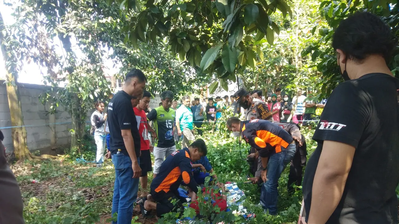 Pemuda di Bekasi Tewas Gantung Diri, Diduga Terlibat Cinta Segitiga - News Liputan6.com