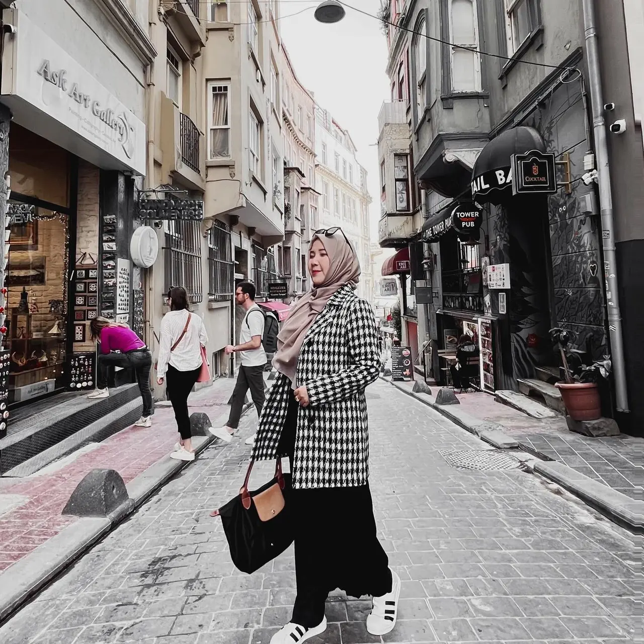 6 Potret Bunda Aliyya Ibu Kamila Asy Syifa, Dekat dengan Gus Zizan - Hot Liputan6.com