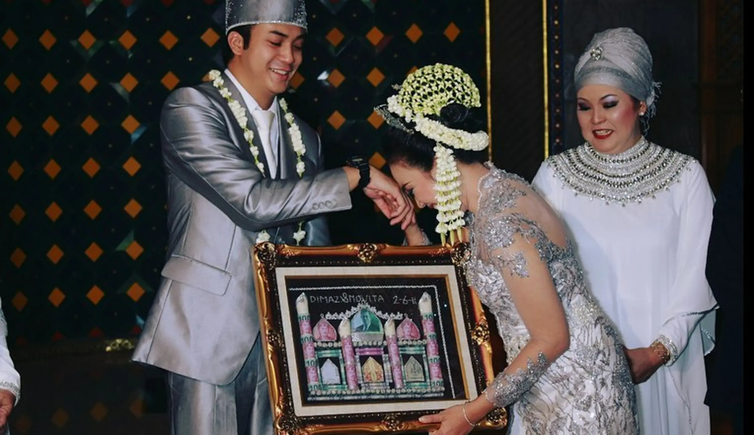 Belum Dikaruniai Momongan, Potret Keharmonisan Dimas Andrean dan Istri ...