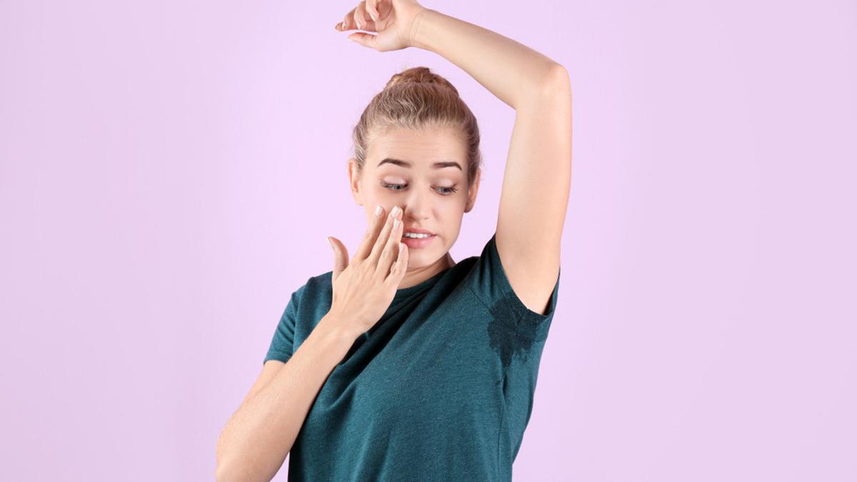 Kebanyakan Minum Air Putih, Bikin Gampang Keringetan? - Health Liputan6.com